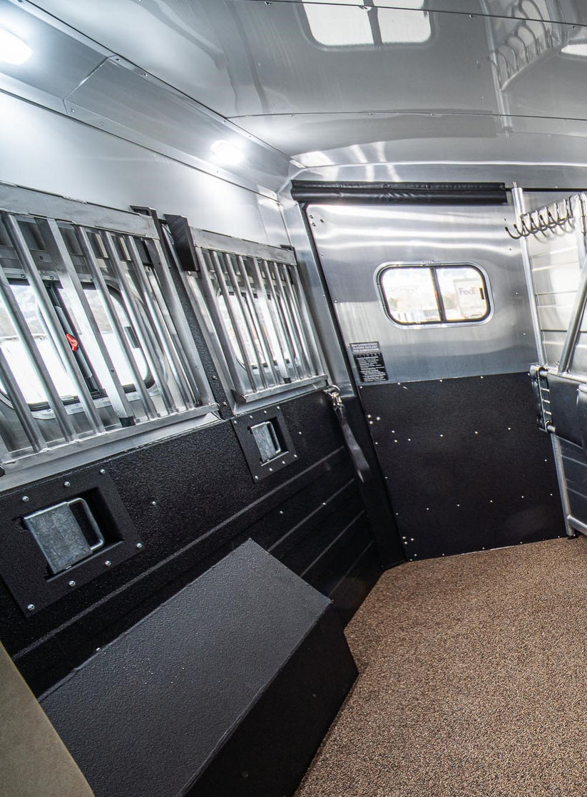Divider Slam Latch – Logan Coach